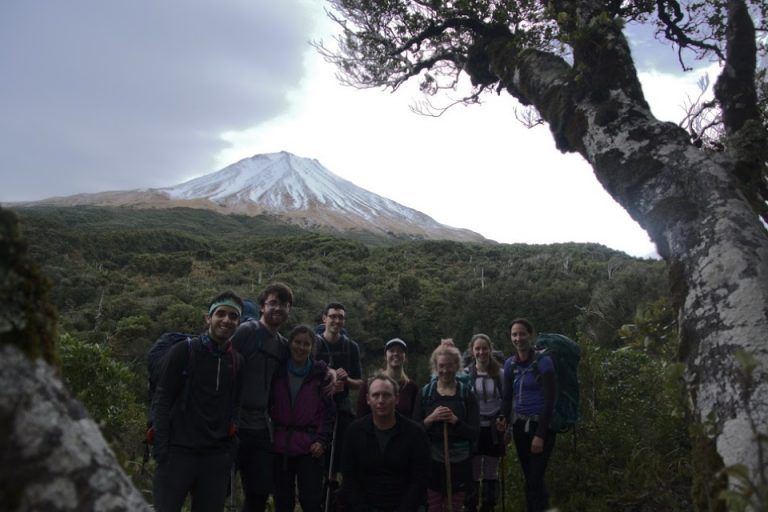 Lake Dive (and side trips) – Wellington Tramping and Mountaineering Club