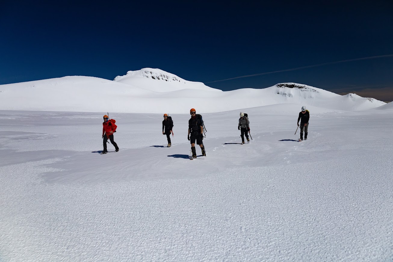 Ruapehu: Te Heuheu – Tukino Peak – Whakapapa – Wellington Tramping and ...