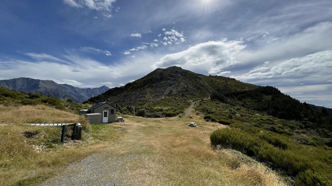 Mt Fyffe – Hapuku Hut loop – Seaward Kaikoura Range – Wellington ...